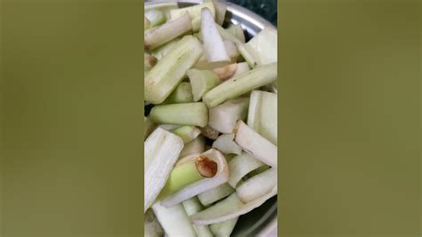 ইলিশ এর মাথা দিয়ে কচু সাগ এর রেসিপি Shortsvideo Bengalirecipe Viralshorts Youtubeshorts