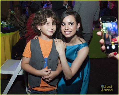 Sofia Carson Strikes An Evie Pose At Descendants Premiere Photo Photo Gallery