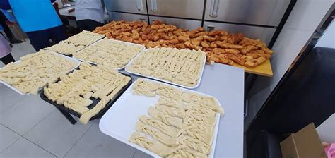 Лантуу хүү Нөгөө гурилнууд чинь боорцог болонгуутаа