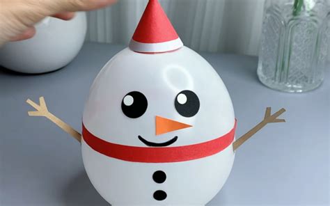 下雪了用气球做个可爱的小雪人不倒翁太好玩了 哔哩哔哩