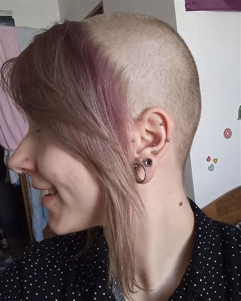 Pin By Merih On Hairstyles Hair Cuts Undercut Hairstyles Beyonce Hair