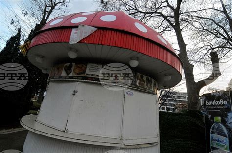 Общински съветници в Бургас предлагат промени в Наредбата за преместваемите обекти Утро