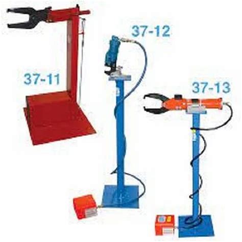 Steel Usatco Rivet Squeezer Ultralite High Power Alligator Yoke Riveters For Industrial At Rs