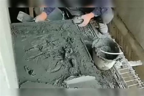师傅抹飘板的速度真快提高了效率还得到了顾客的认可 速度 提高了 效率