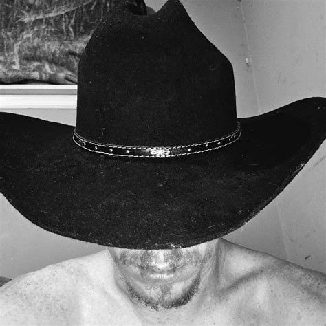 Redhammer主播：免费直播性爱表演和聊天 Stripchat