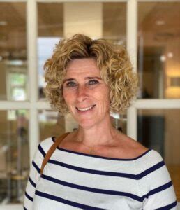 50 Permed Short Hairstyles For All Seasons