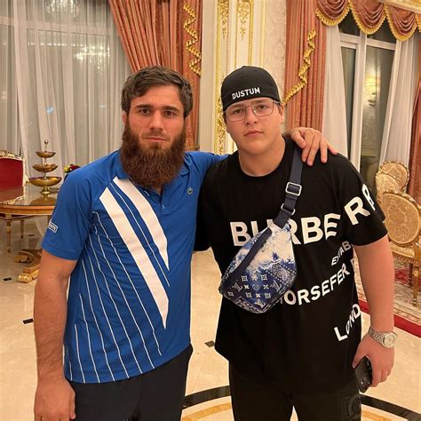 Син Кадирова носить годинник за 1 4 млн доларів фото Главком