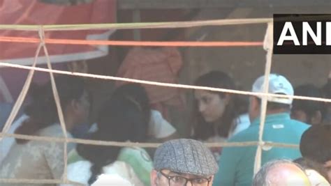 Ioa Prez Pt Usha Meets Protesting Wrestlers At Jantar Mantar Assures