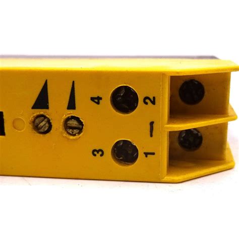 Flow Monitor Mk96 Vp01 Turck 24vdc 400ma Used Axxa Motor Control