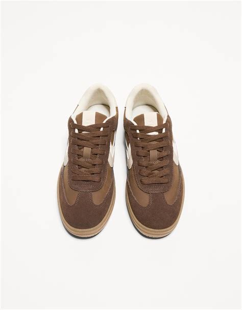 რეტრო სტილის სპორტული ფეხსაცმელი ქალი Bershka