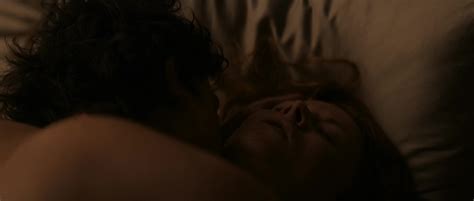 Nude Video Celebs Emily Beecham Sexy 1899 S01 2022