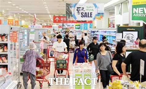 이마트 등 대형마트 3사 추석 당일 일부 매장 정상 영업 비즈팩트 기사 The Fact