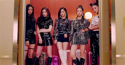 Lirik Loco Itzy Di Album Pertama Crazy In Love Rilis 24 September