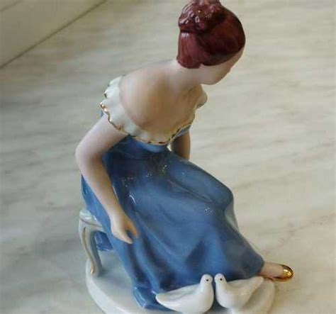 Фарфоровая статуэтка Девушка в голубом Санкт Петербург Товары для хобби Festima Ru 475009483