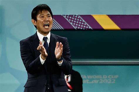【w杯】森保監督、敗退後にスタンドへ感謝の1人お辞儀 国内外ファン反応「誇りに思う」「arigato」 フットボールゾーン 2