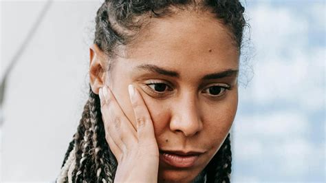 14 Tiny Habits That Seem Harmless But Quietly End Marriages Yourtango