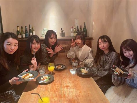 和田真里さんのインスタグラム写真 和田真里instagram「3月は渋谷でランチ会🍽をしたり、 貴ちゃんねるずadであり同郷で 10代の頃から友人の彩ちゃんと食事したり、 コロナ禍の前
