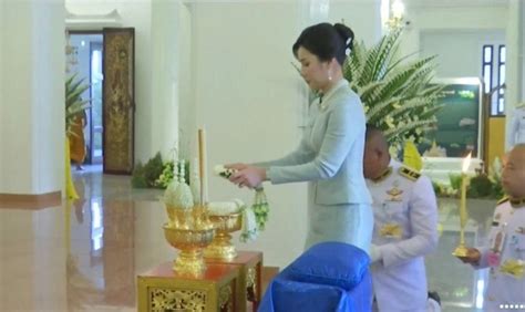 โปรดเกล้าฯ คุณหญิงชยุตรา วชิรพัทธโสภา ผู้แทนพระองค์ ในพิธีสมโภช ณ วัดตะโก