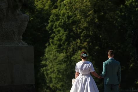 Женщины в России озвучили лучший возраст для вступления в брак