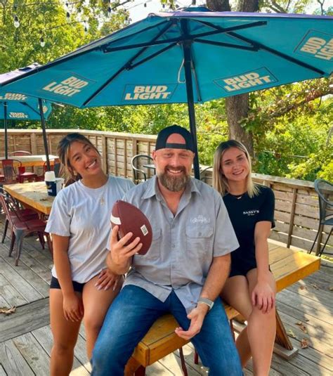 Server Says Tiffany Nguyen Of Sassys Red House Ay Magazine