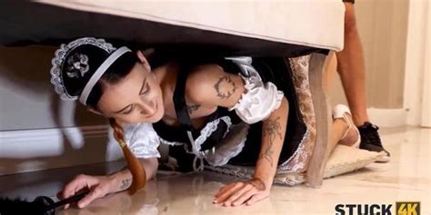 STUCK K Guy Cant Overcome Basic Instinct When Seeing Stuck Gf Maid Teen Tnaflix Com