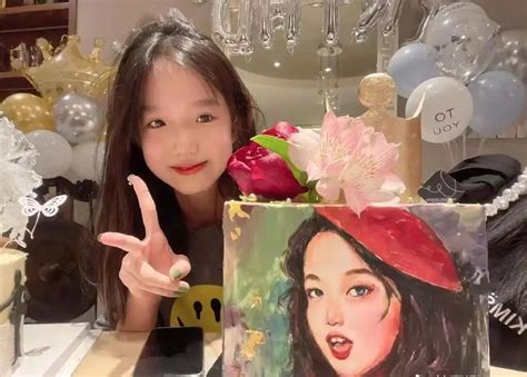 51岁钟丽缇晒与女儿合照14岁二女儿个头赶超妈颜值高身材火辣 钟丽缇 女儿 张思捷 新浪新闻
