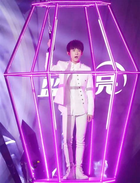 Ghim Của Shi Trên 易样千玺