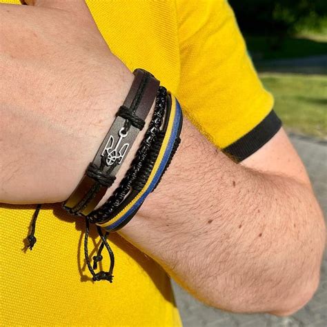 Комплект браслетів з гербом України срібного кольору Goodts Shop