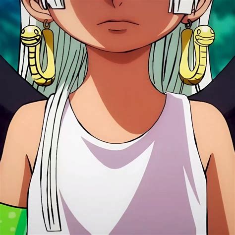 Pin De Emery Fae Em One Piece Cartazes De Filmes Famosos Cartazes De