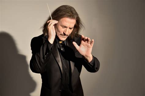 Luis Cobos Ofrece Un Concierto Solidario En El Auditorio Joaquín Rodrigo