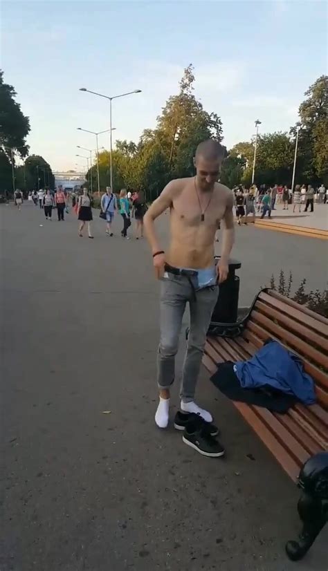 Pelados Lost A Bet And Got Naked In Public ThisVid