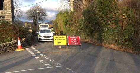 Community Grieves As Probe Continues Into Deaths Of Four Teenagers In Crash