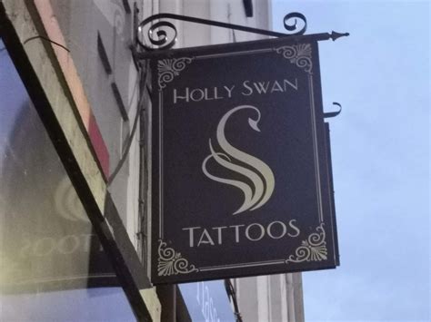 Holly Swan Tattoos Le Graphics