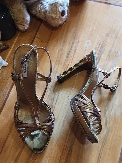 Оригинальные босоножки Miu Miu — ціна 899 грн у каталозі Босоніжки Купити жіночі речі за