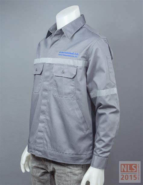 เสื้อช็อปแขนยาว สีเทา คาดแถบสะท้อนแสงสีเทา ปักอกหน้าและด้านหลัง