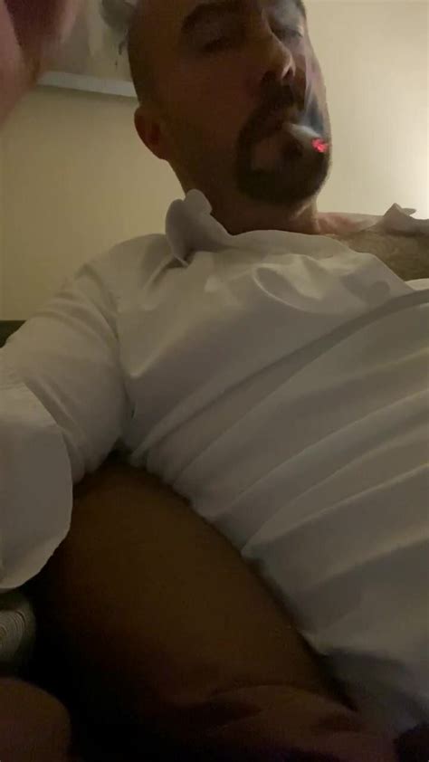 Smoke N Stroke Video Thisvid Com