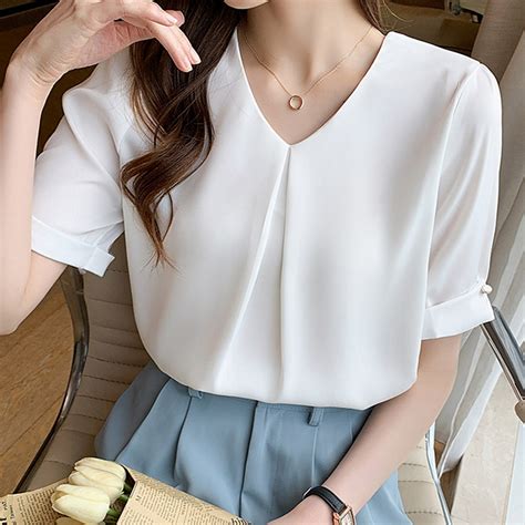 스타일뽐 면접 흰 블라우스 노카라 핀턱 정장 반팔 브이넥 여름 하객