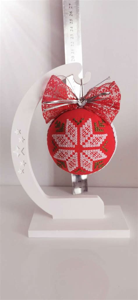 Коледни топки с шевица Крокодил бг