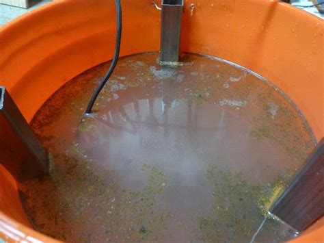 Electrolytic Rust Removal 02 How To Remove Rust Men Design Rust