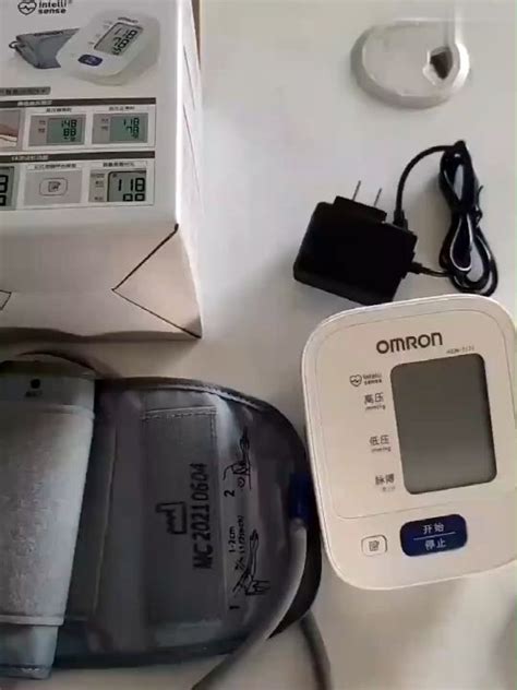 【รับประกัน 10 ปี】เครื่องวัดความดัน Omron Hem 7121 ที่วัดความดัน เครื่องวัดความดันโลหิต แถมฟรี