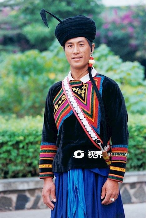 彝族男子服饰特写 图片 轩视界