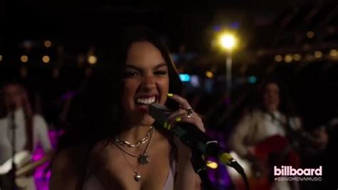 【最新现场】olivia Rodrigo Deja Vu恭喜娅娅被评为 Billboard年度女性”称号！oliviarodrigo 超能新星汇 欧美音乐 音乐流行音乐好看视频