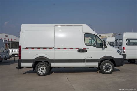 【图】南京依维柯 欧胜2021款 运瑞系列v42 33s 145马力 2 0t 高顶封闭货车 国六 实拍图片 1461823 卡车之家