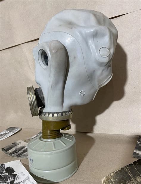 Original Rare Gas Mask 1978 Size 2 Shms Rsh 4 Filter Gem