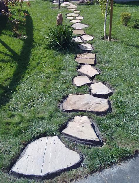 Pavaje Alei Beautiful Green Garden