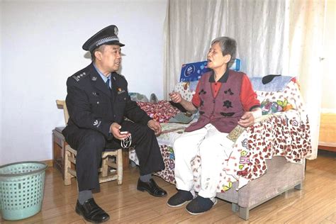 11年解决大大小小问题千余件访遍辖区76位空巢老人家庭 暖心民警成社区独居老人的知心人 荆楚网 湖北日报网