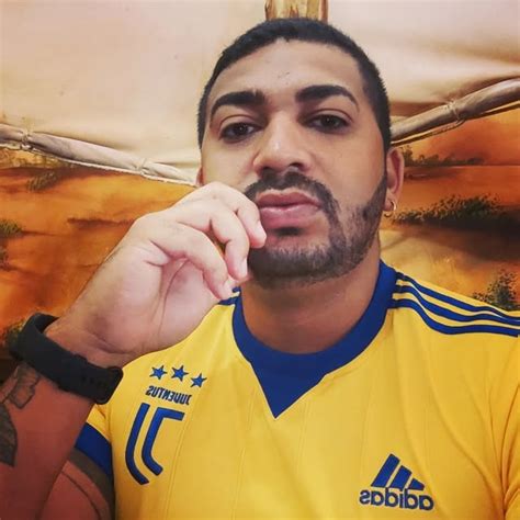 Alison Silva Alison S06 • Threads Say More