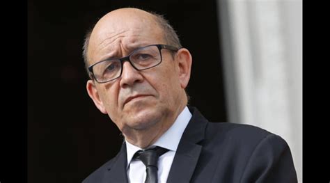 Глава МИД Франции призвал продолжить требовательный диалог с Россией