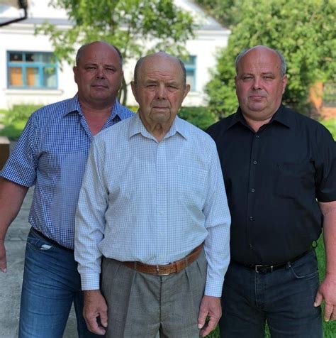 Сьогодні вітання з днем народження линуть нашому слюсарю Волчецькому Віталію Івановичу 🎈 Від