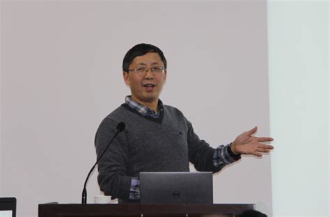 中南大学信息科学与工程学院副院长王建新教授应邀来我院做学术报告 计算机科学学院